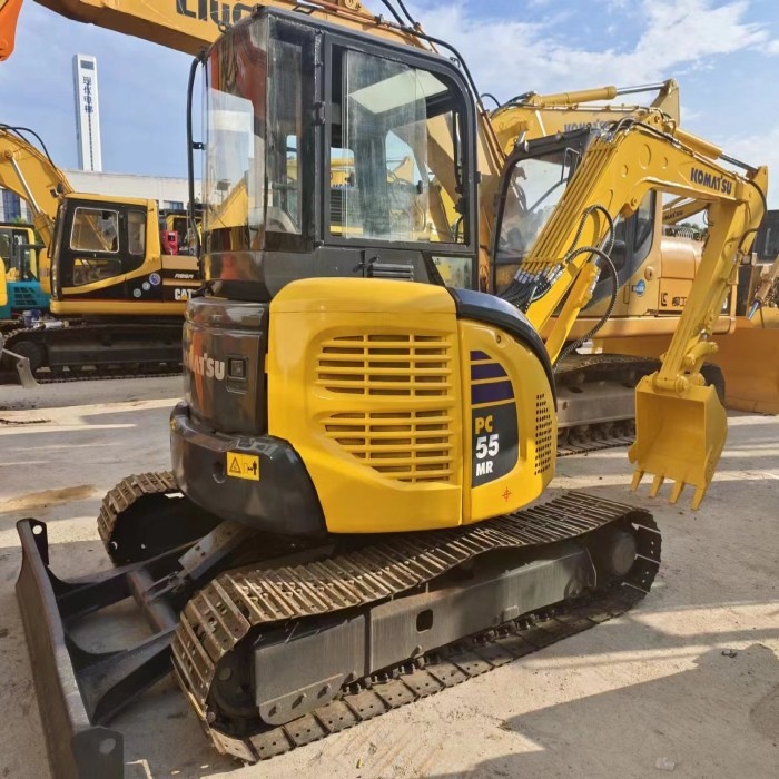 KOMATSU PC55MR