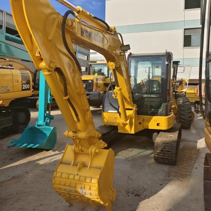 KOMATSU PC55MR